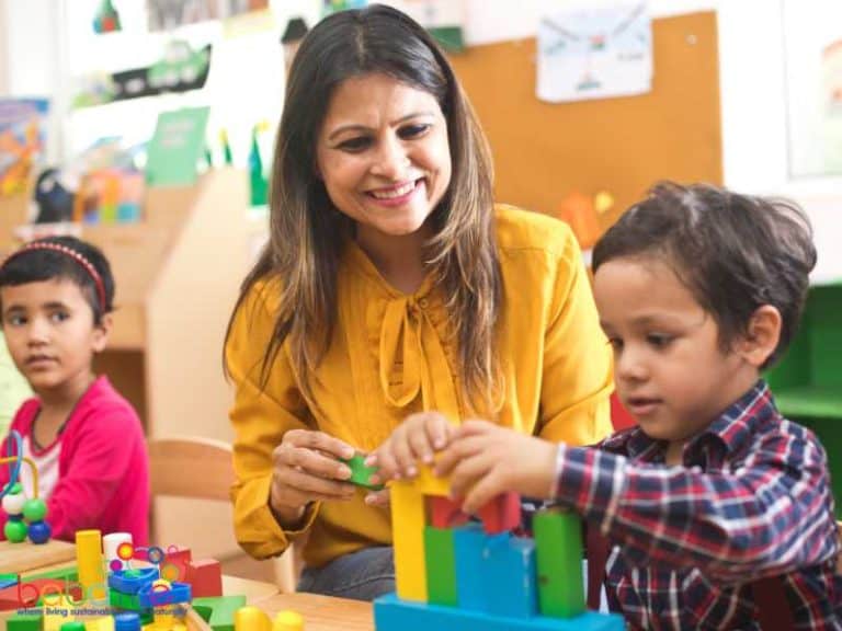 What is Onlooker Play? A Guide to Understanding this Type of Play - Baba Me